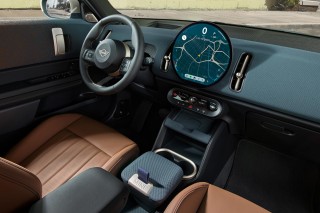 mini countryman inside
